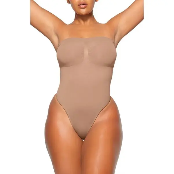 SKIMS Seamless Sculpt Strapless Bodysuit - Sienna