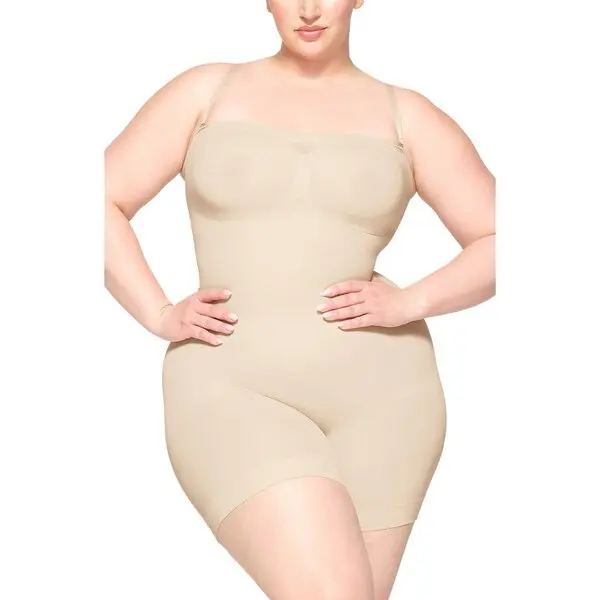SKIMS Seamless Sculpt Strapless Shortie Bodysuit - Sand