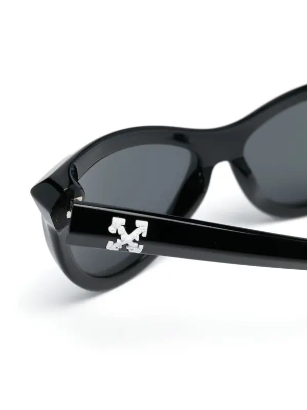 Off-White Atlanta Cat-eye Sunglasses - Black