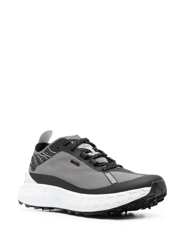 NORDA 001 Low-top Sneakers - Black