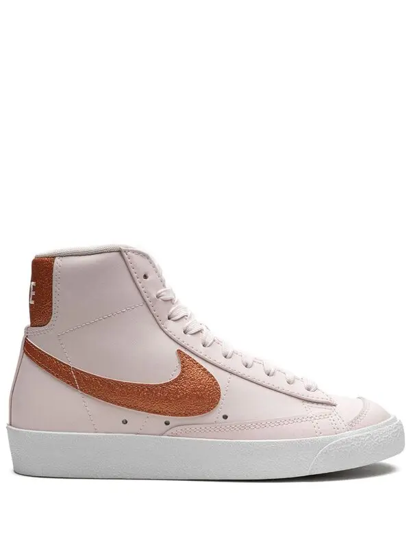 Nike Blazer Mid '77 Essential Sneakers