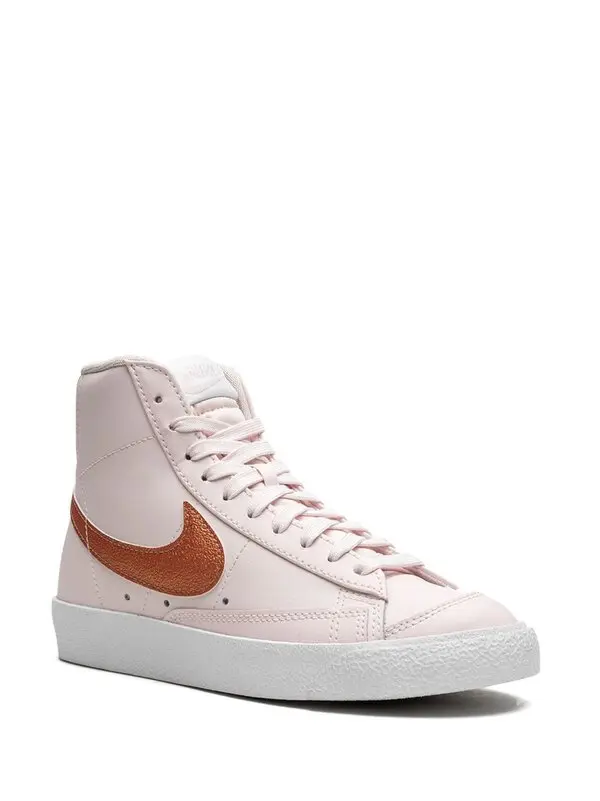 Nike Blazer Mid '77 Essential Sneakers