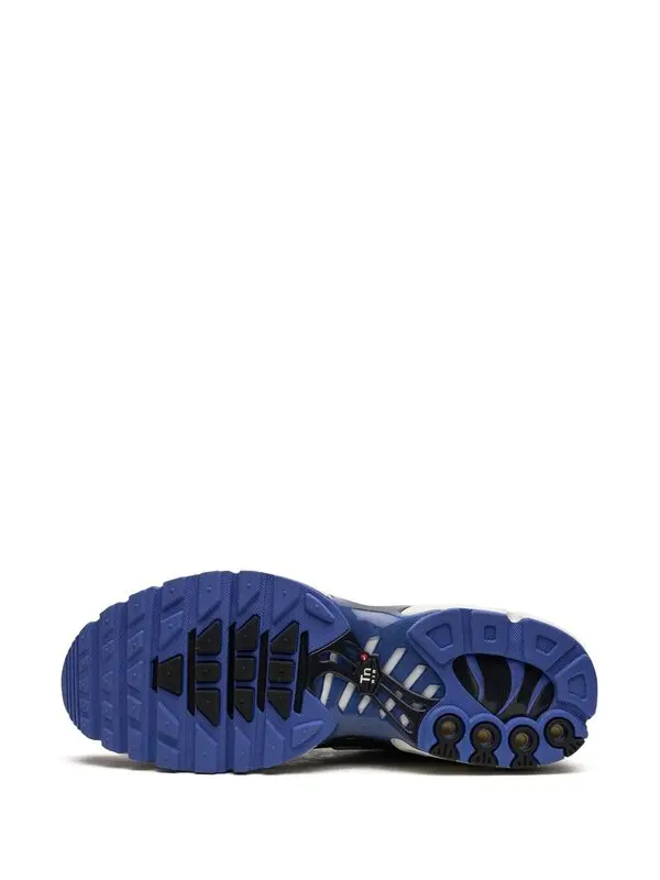 Nike Air Max Plus Se Social F.c. Sneakers - Grey