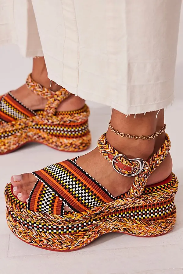 AMAMBAIH Carmen Flatform Sandals