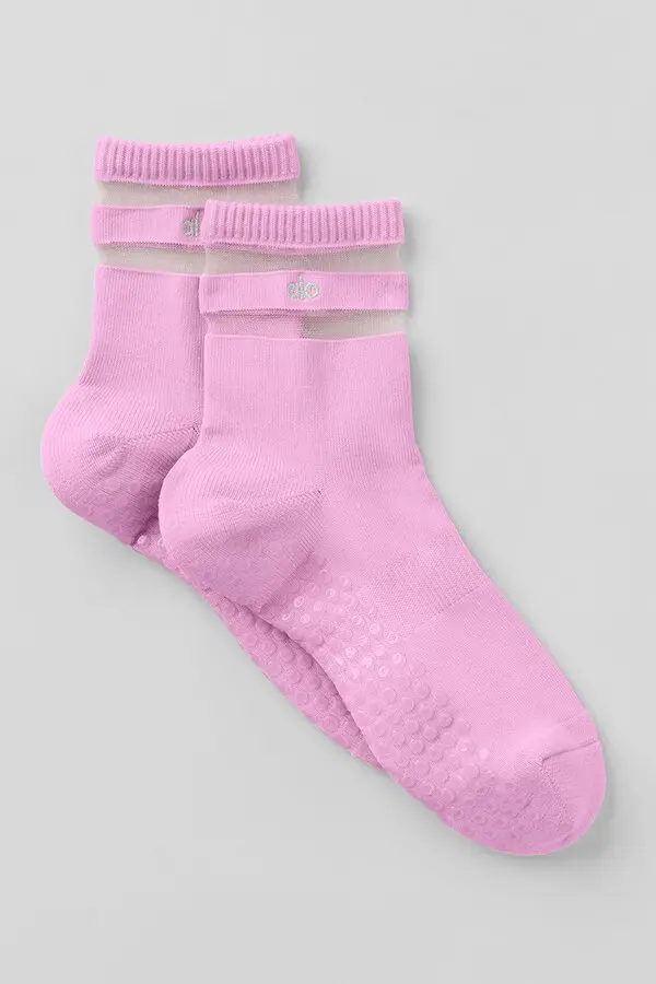 Alo Yoga Pulse Grip Socks - Candy Heart Pink