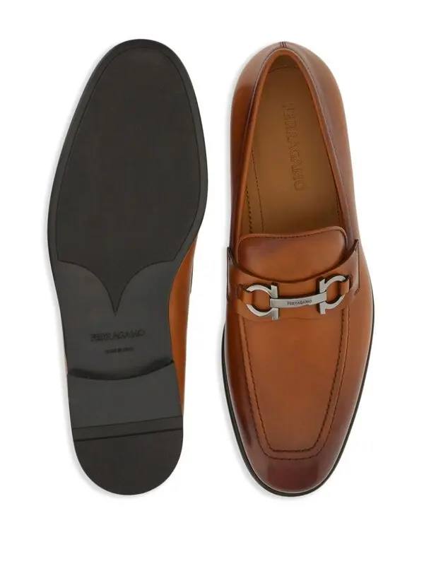 FERRAGAMO Gancini Plaque Leather Loafers - Brown