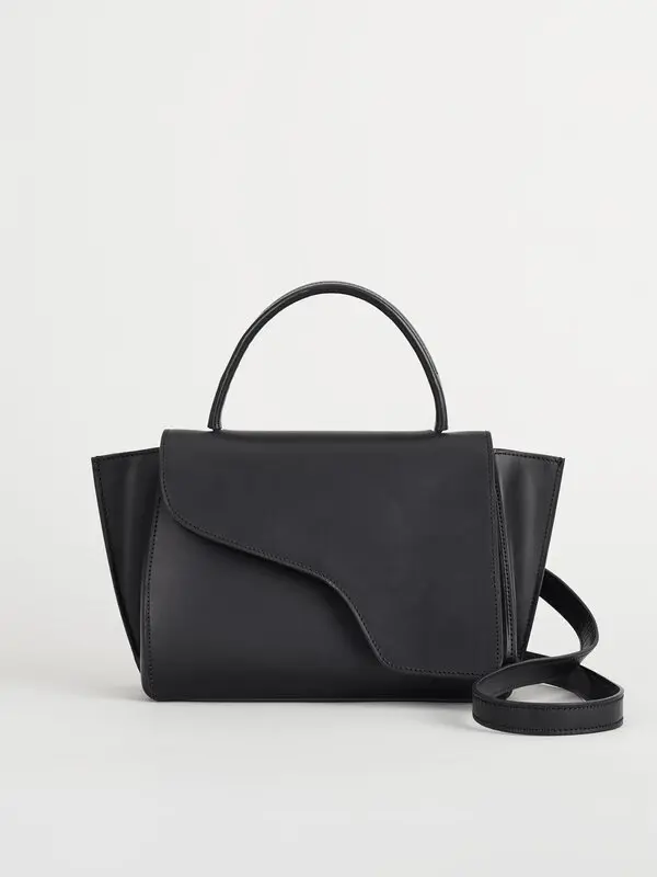 ATP ATELIER Arezzo Leather Handbag - Black