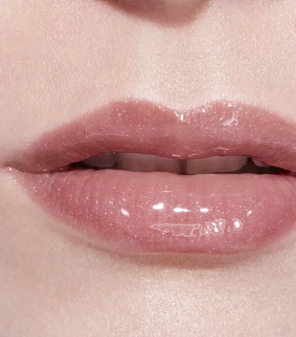 Chanel Rouge Coco Moisturising Glossimer
