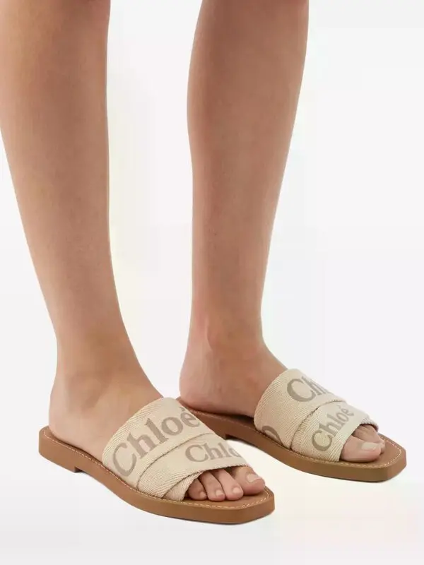 Chloé Woody Logo Slides - Neutrals