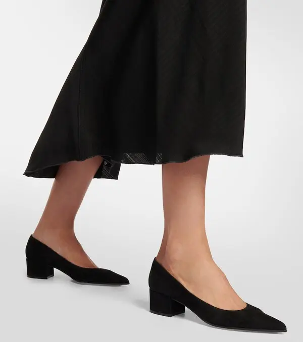 GIANVITO ROSSI Piper 45 Suede Pumps - Black