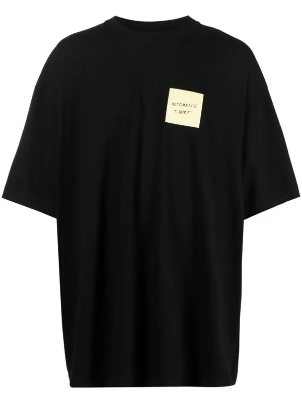 VETEMENTS / Tシャツ/S/コットン/BLK Vetements Ticky-Note Cotton T-Hirt In Black - 36% Off | Editorialist