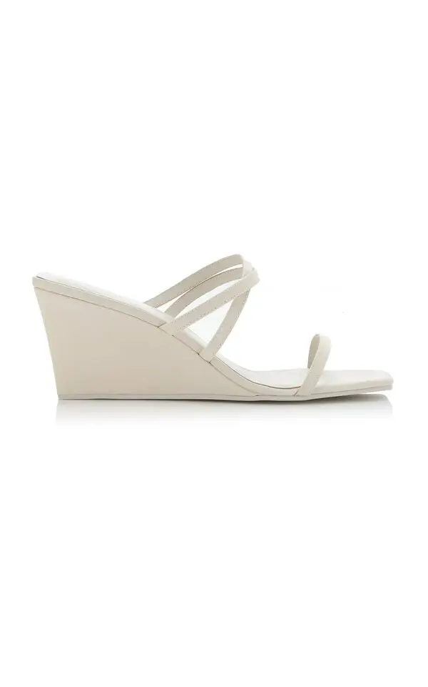 ST. AGNI Cross-strap Leather Sandals - Neutral