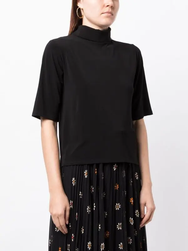 AGNES B. High-neck Short-sleeve T-shirt