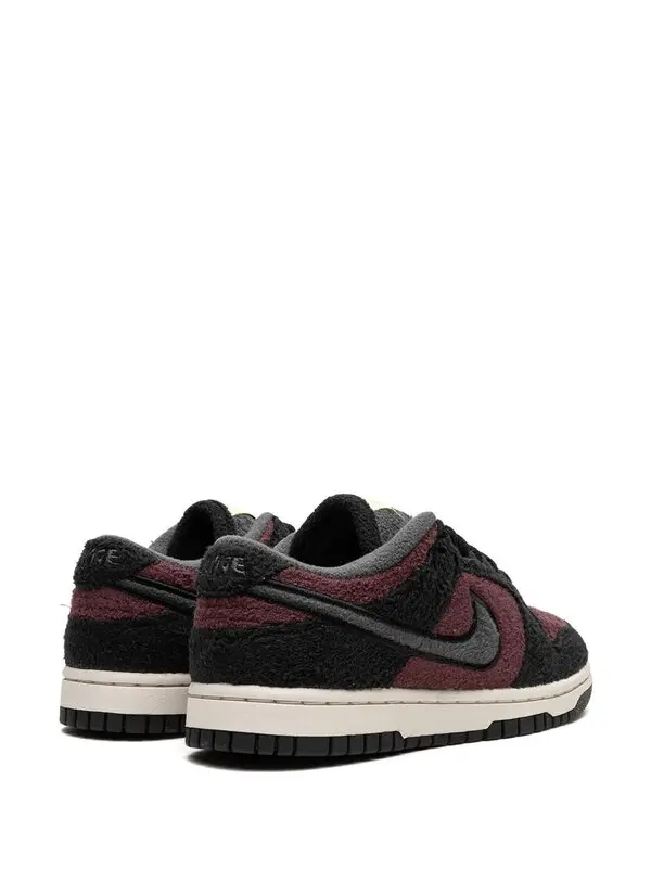 Nike Dunk Low Fleece Sneakers - Black