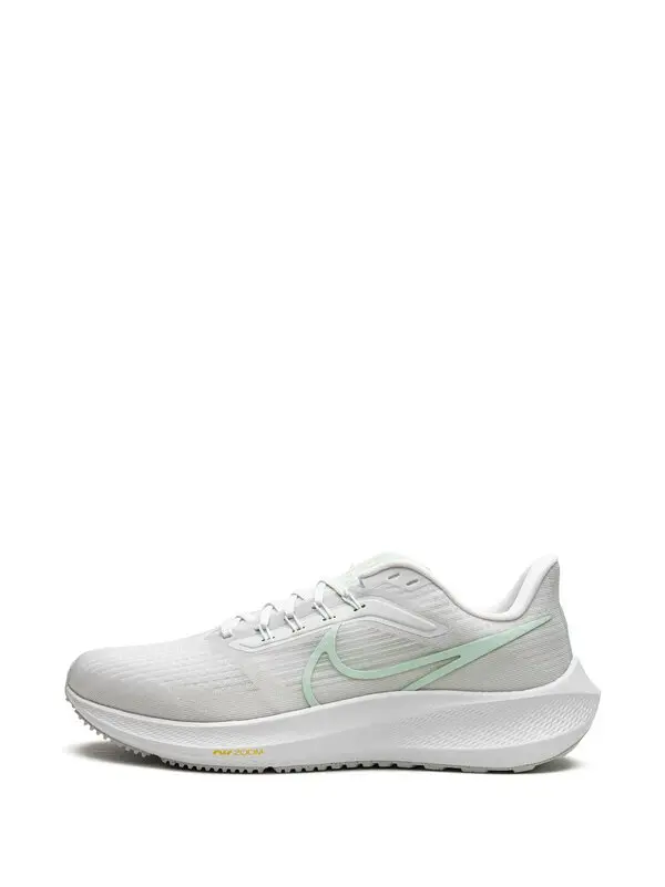 Nike Air Zoom Pegasus 39 Sneakers