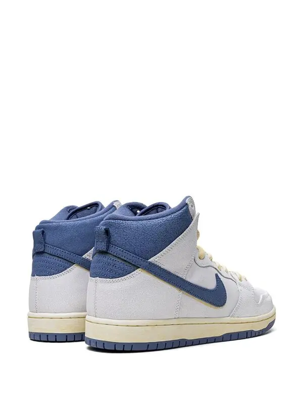 Nike X Atlas Sb Dunk High Special Box Lost At Sea Sneakers - White