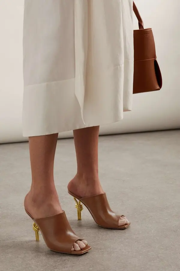 Bottega Veneta Knot Leather Mules - Brown