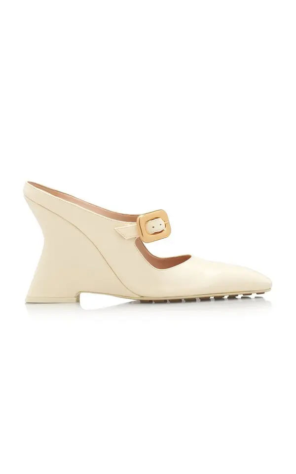 Bottega Veneta Comet Mary Jane Pumps - Neutral
