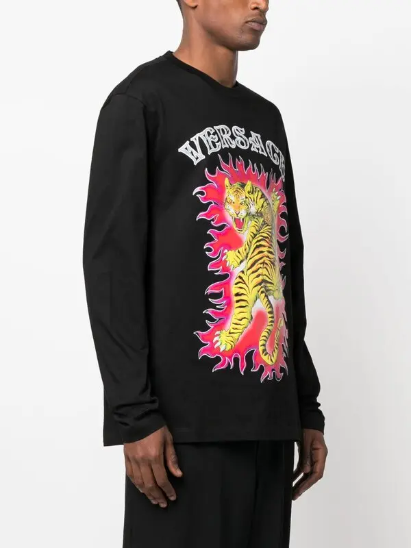 Versace Roar-Print Cotton T-Hirt In Black - 75% Off | Editorialist