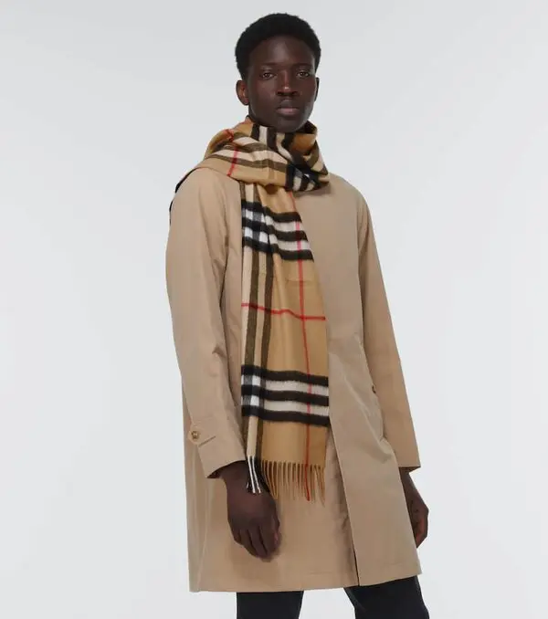Burberry Vintage Check Cashmere Scarf