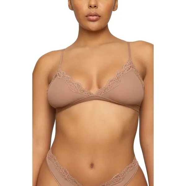 SKIMS Fits Everybody Lace Triangle Bralette - Sienna