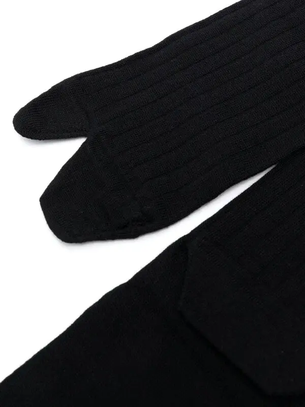 MAISON MARGIELA Tabi Knee-high Socks - Black