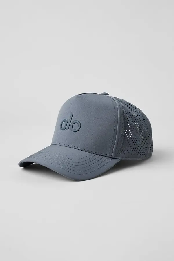 Alo Yoga Performance District Trucker Cap - Steel Grey