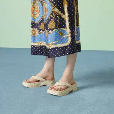 Gucci Thong Platform Sandal Rubber