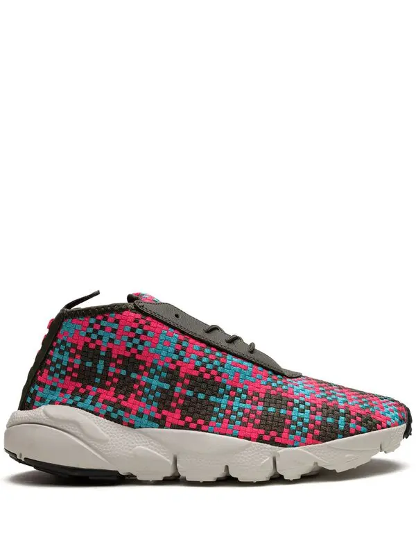 Nike Air Footscape Desert Chukka Sneakers
