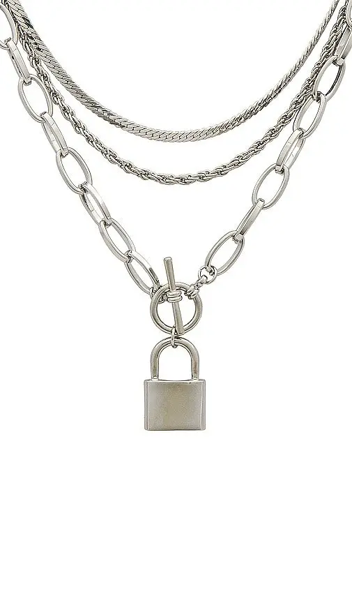 PETIT MOMENTS Stronger Chain Necklace