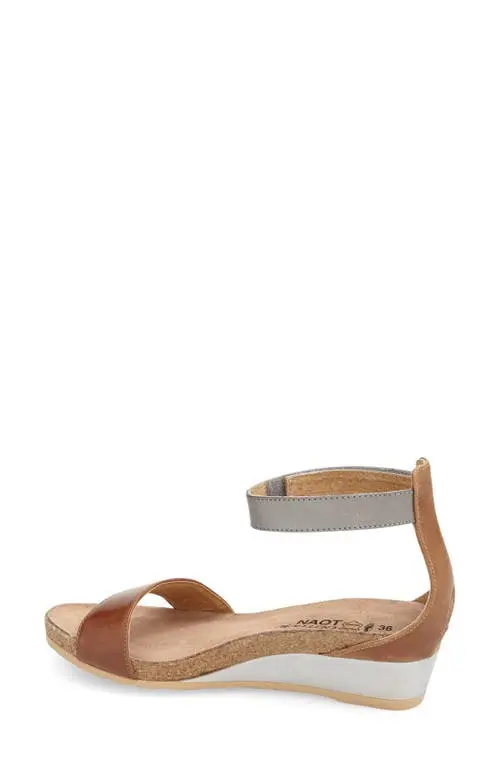 Naot Pixie Sandal - Maple Latte Leather
