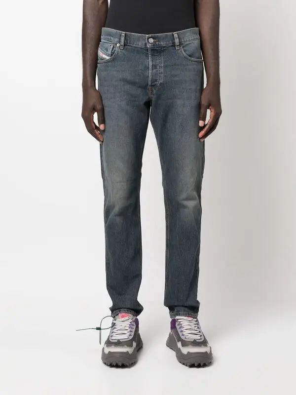 DIESEL® 1995 D-sark 09f74 Straight-leg Jeans