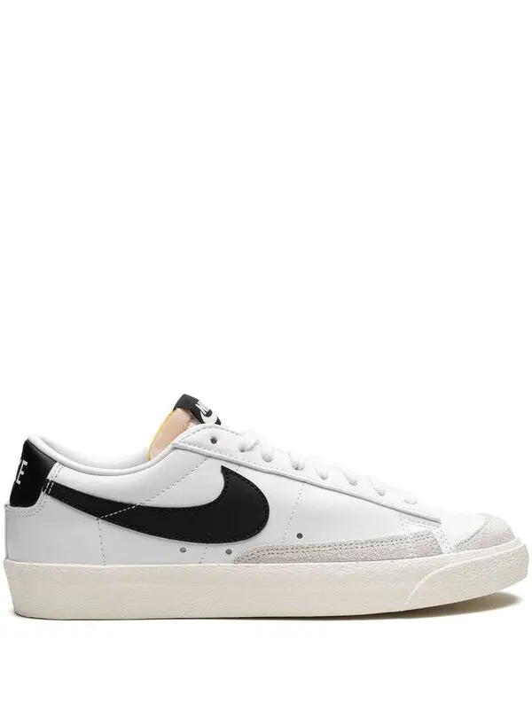 Nike Blazer Low Sneakers