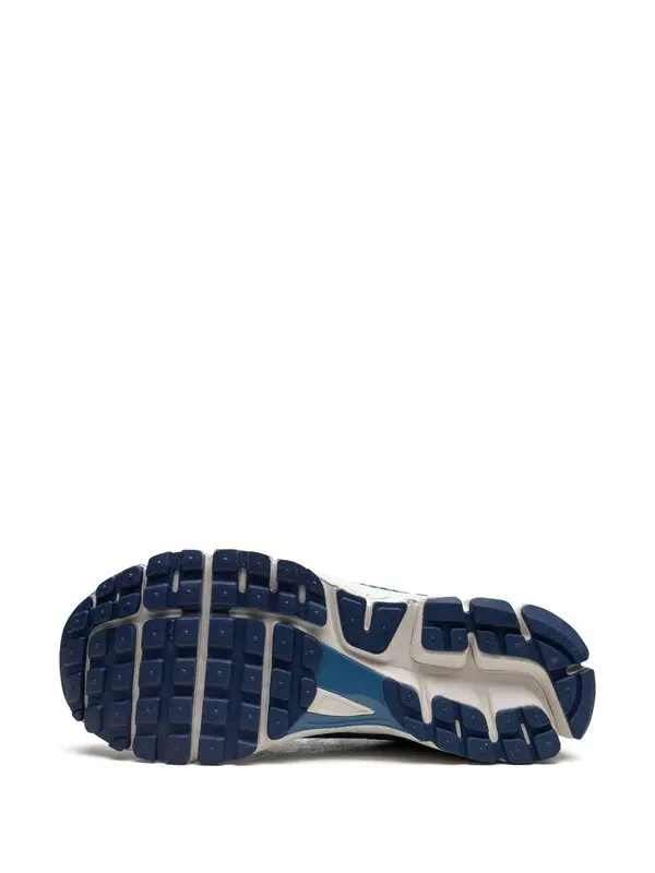 Nike Zoom Vomero Sneakers