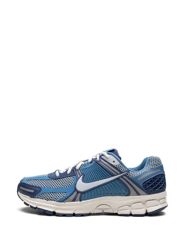 Nike Zoom Vomero Sneakers
