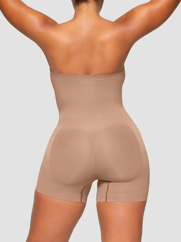 SKIMS Seamless Sculpt Strapless Shortie Bodysuit - Sienna