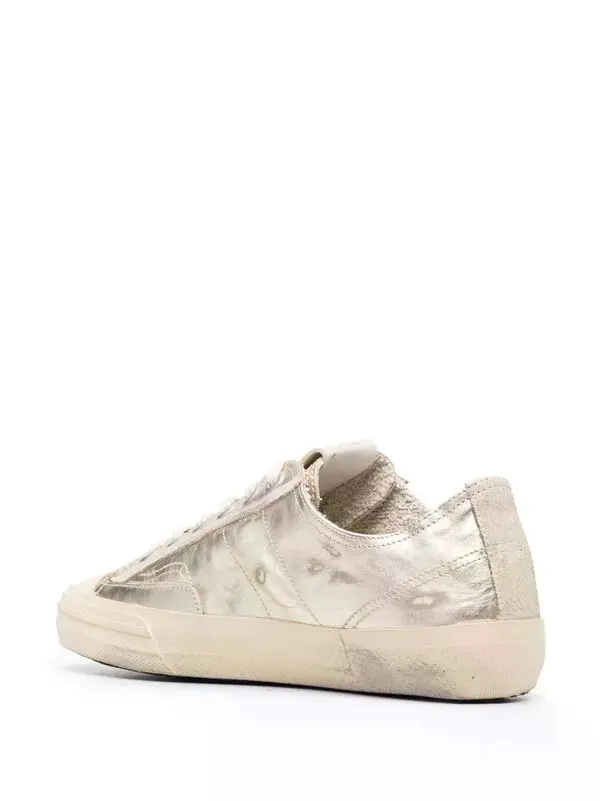 GOLDEN GOOSE V-star Low-top Sneakers