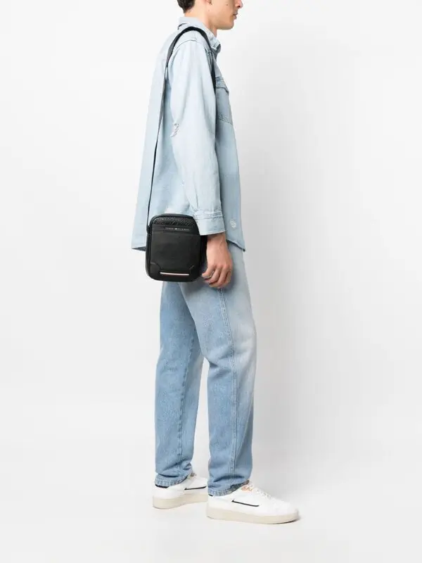 Tommy Hilfiger Central Reporter Leather Messenger Bag