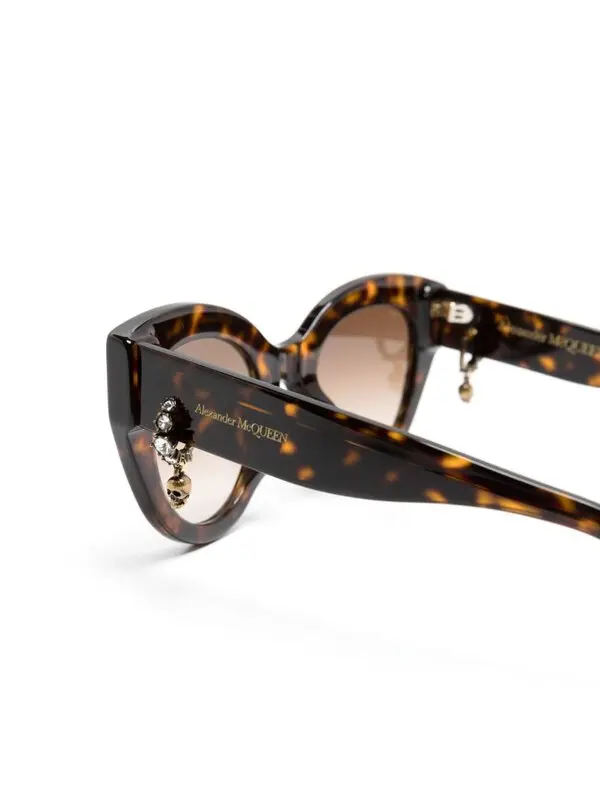 Alexander Mcqueen Skull-Pendant Round-Frame Sunglasses  display picture 2