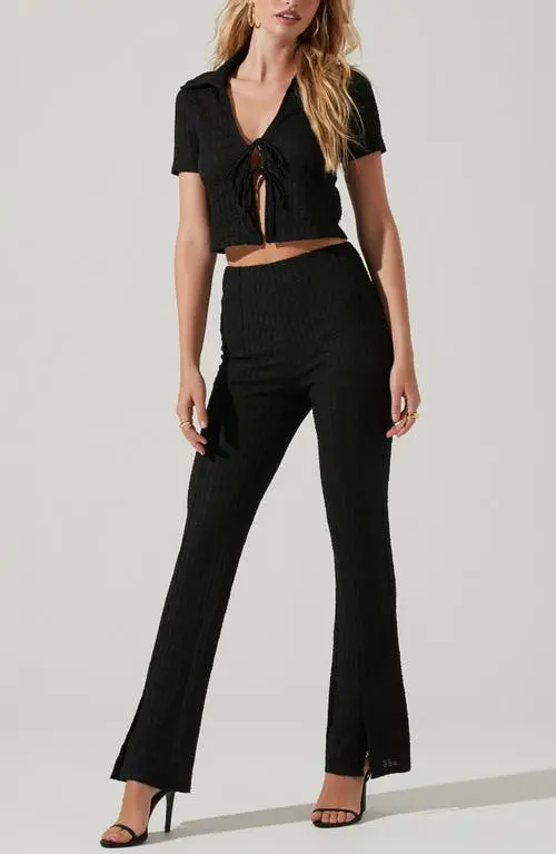 Astr The Label Zoey Textured Tie-front Crop Top