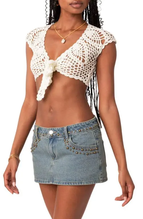 EDIKTED Rocco Crochet Crop Top