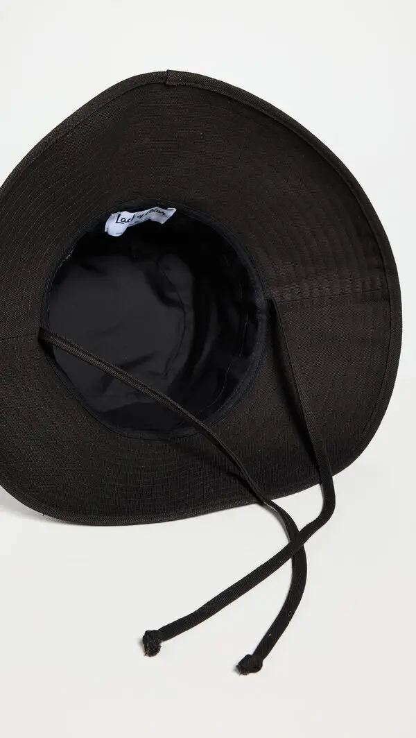 Lack of Color バケットハット　HOLIDAY BUCKET　新品 Lack of Color Holiday Bucket Hat in Beige | REVOLVE