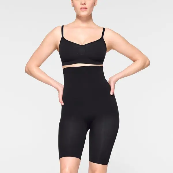 SKIMS Seamless Sculpt High Waisted Above The Knee Short - Onyx