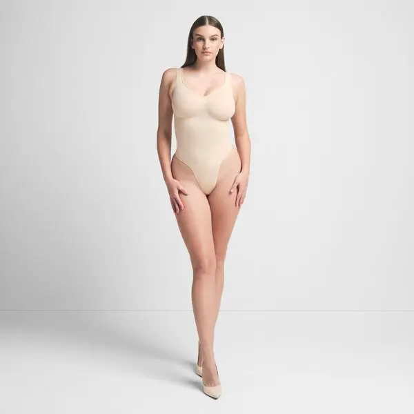 SKIMS Seamless Sculpt Scoop Neck Thong Bodysuit