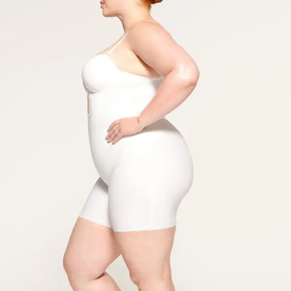 SKIMS Deep Plunge Shapewear Mid Thigh Bodysuit