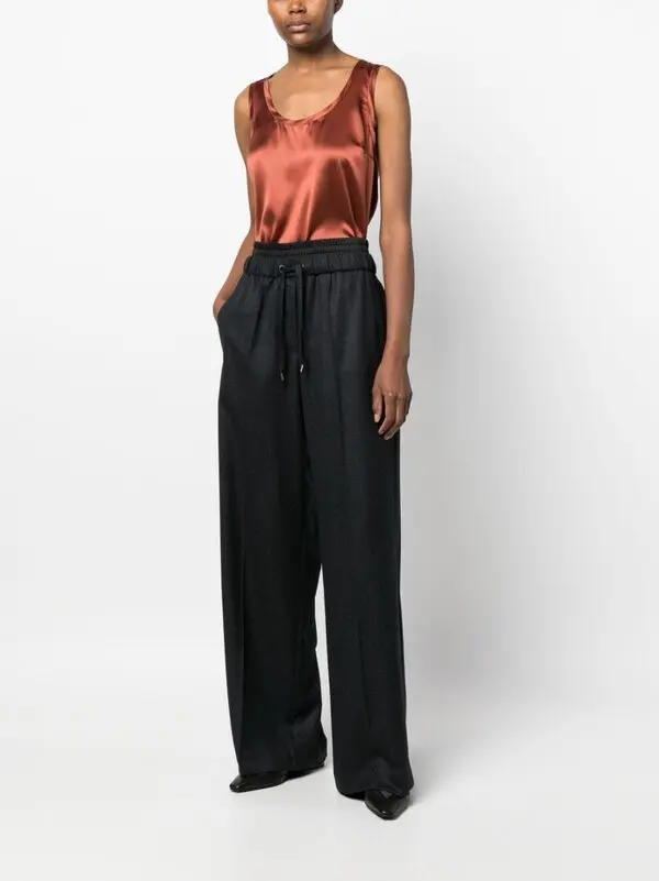Brunello Cucinelli Scoop-neck Sleeveless Silk Top