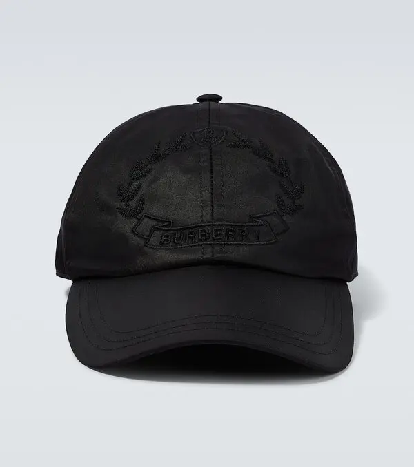 Burberry Logo Embroidered Baseball Cap In Black - 50% Off  display picture 1