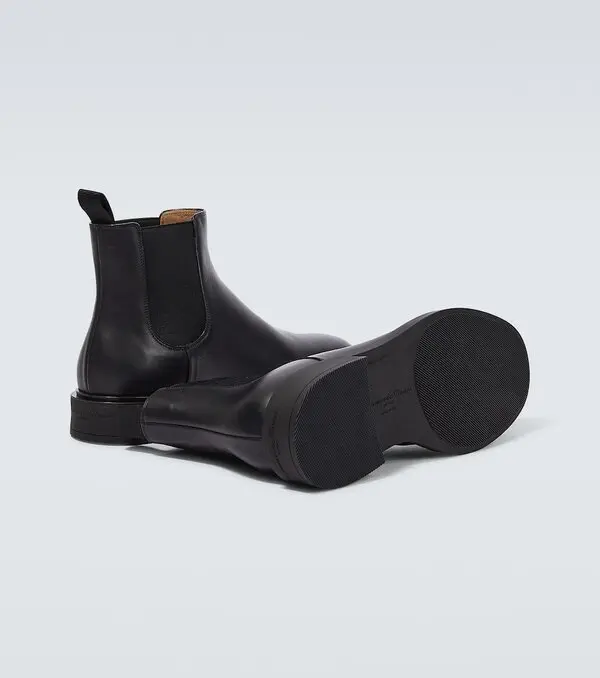 GIANVITO ROSSI Chester Leather Chelsea Boots - Black