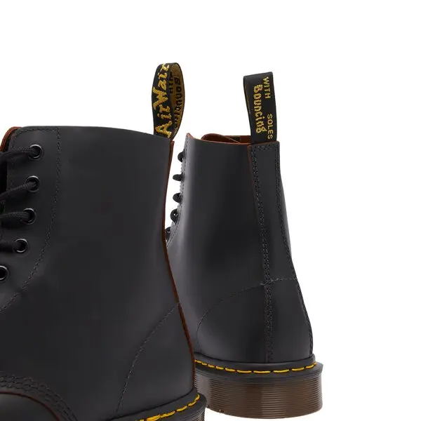 Dr. Martens Vintage 1460 Boots