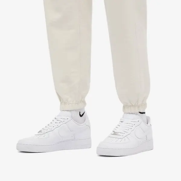 Nike Air Force 1 07 Sneakers